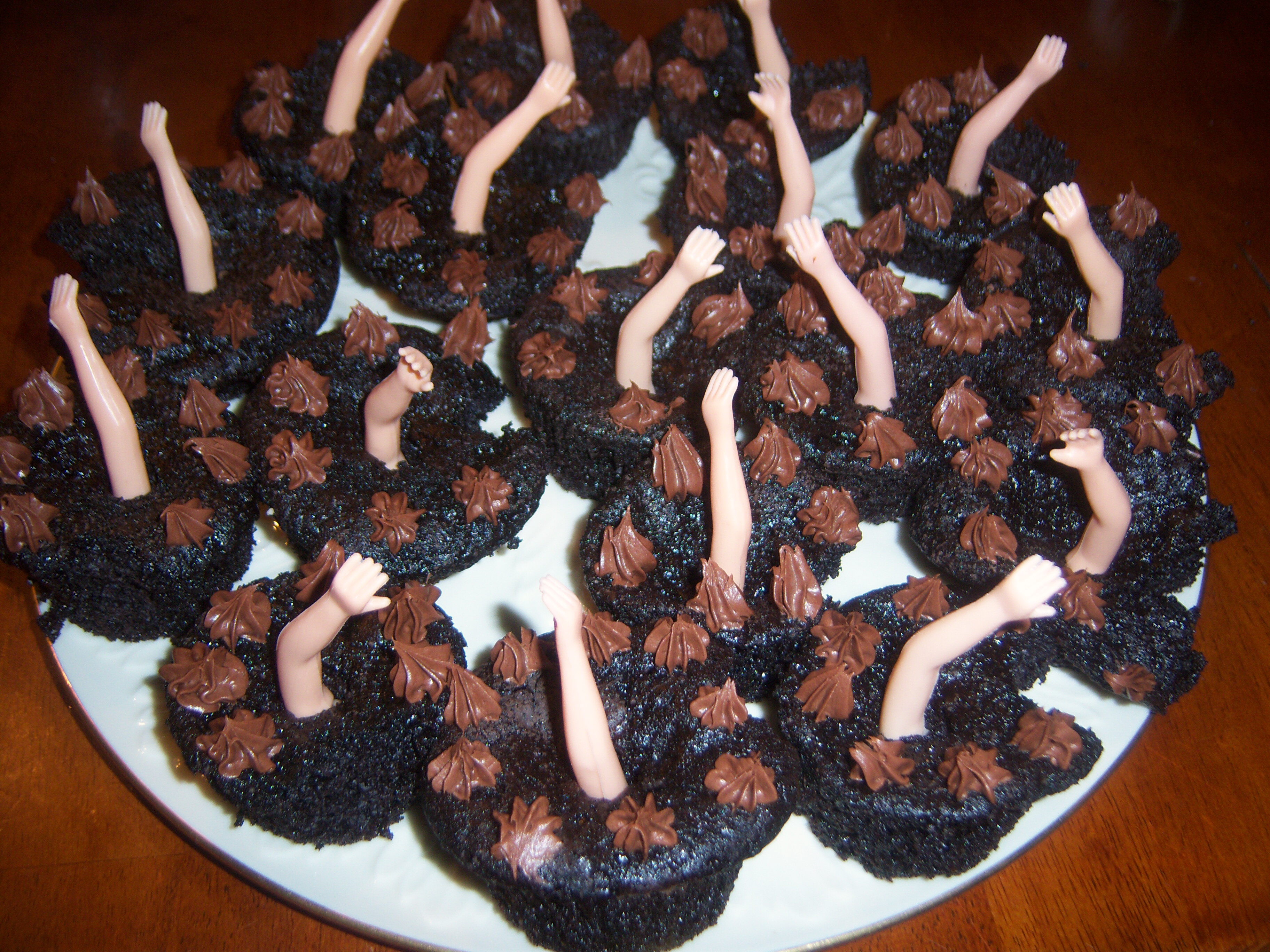 MS Cupcake Club: Halloween Bonus Round - Putting It All On The Table